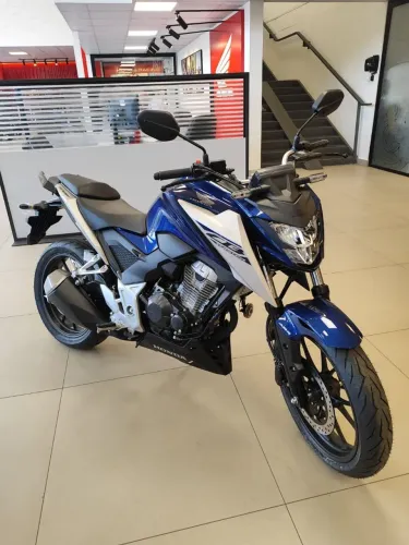 Motos Honda CB 300f Twister Flex 2026 no Brasil