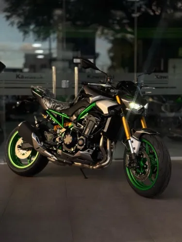 Motos Kawasaki Z 900 R Edition no Brasil