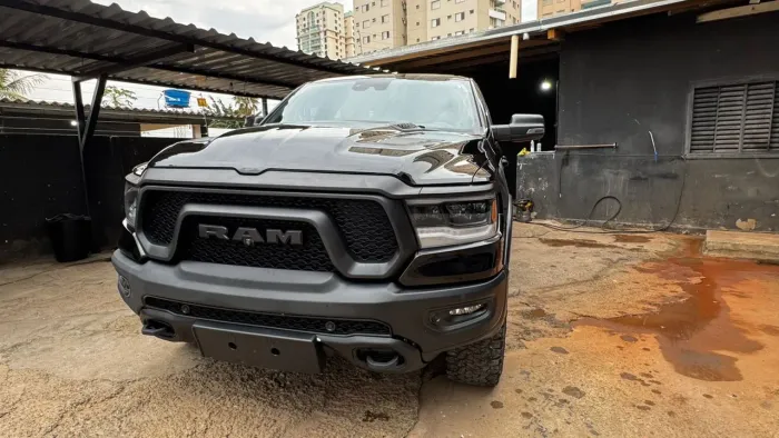 Ram 1500 Rebel 5.7 Hemi CD V8 4X4 AUT Usados e Novos