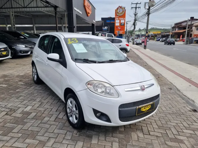 Fiat Palio Essence 1.6 Flex 16V 5P Usados e Novos - Lages, SC