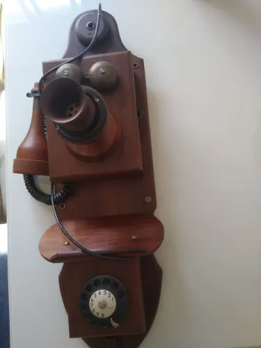 "telefone antigo de parede" no Brasil