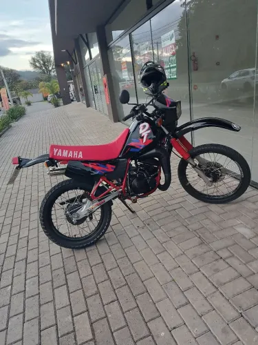 Motos Yamaha DT no Brasil