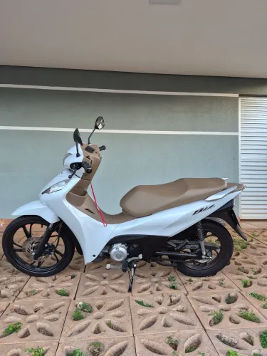 Motos Honda Biz 125 EX/ 125 EX Flex 2026 no Brasil