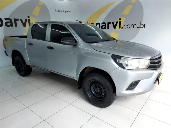 Toyota Hilux CD 4X4 2.8 Diesel Mec. Usados e Novos