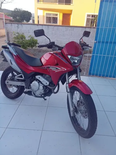 Motos Honda NX 400i Falcon no Brasil