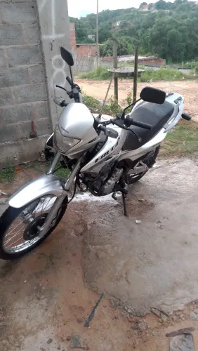 Motos Honda NX 400i Falcon no Brasil