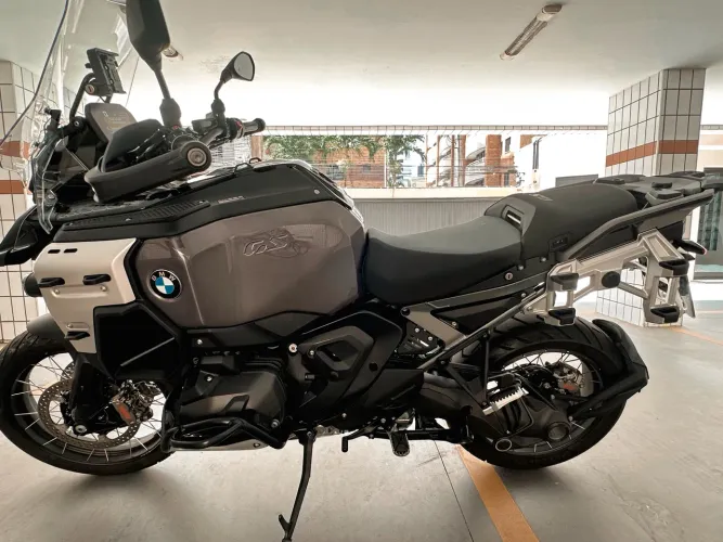 Motos BMW R 1300 GS Adventure Triple Black no Brasil