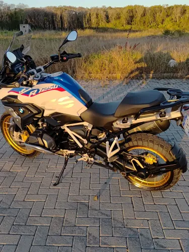 Motos BMW R 1250 GS Pemium HP no Brasil