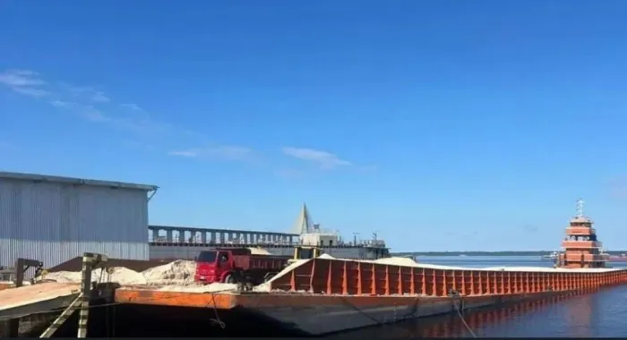 "balsa flutuante" no Brasil