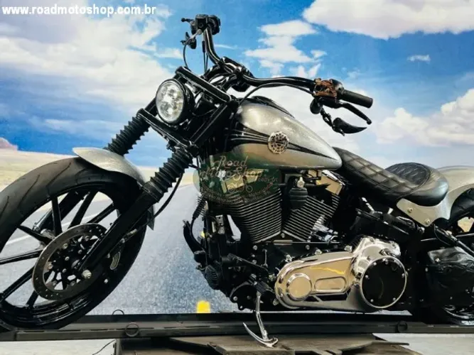 Motos Harley-Davidson Breakout no Brasil