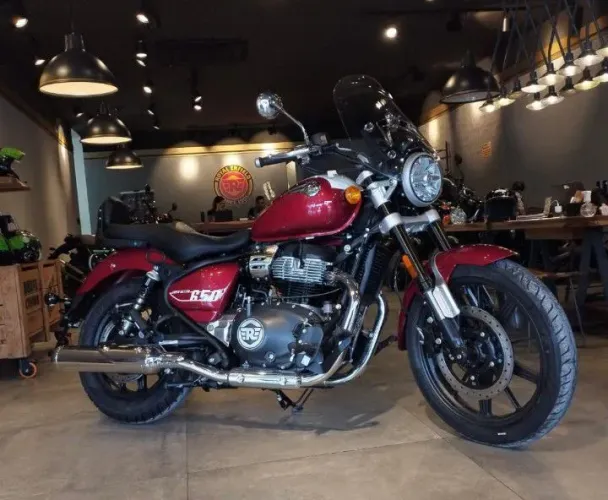 Motos Royal Enfield Super Meteor no Brasil