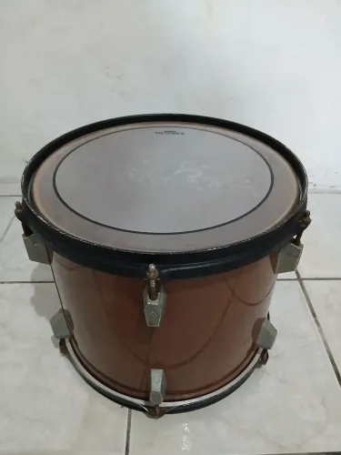 "instrumentos surdo" - Instrumentos musicais no Brasil