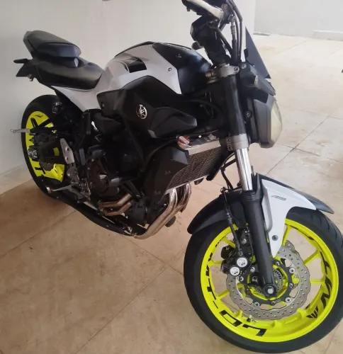 Motos Yamaha MT-07/MT-07 2018 no Brasil