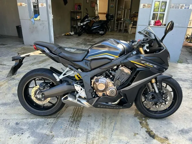 Motos Honda CBR 650 R no Brasil
