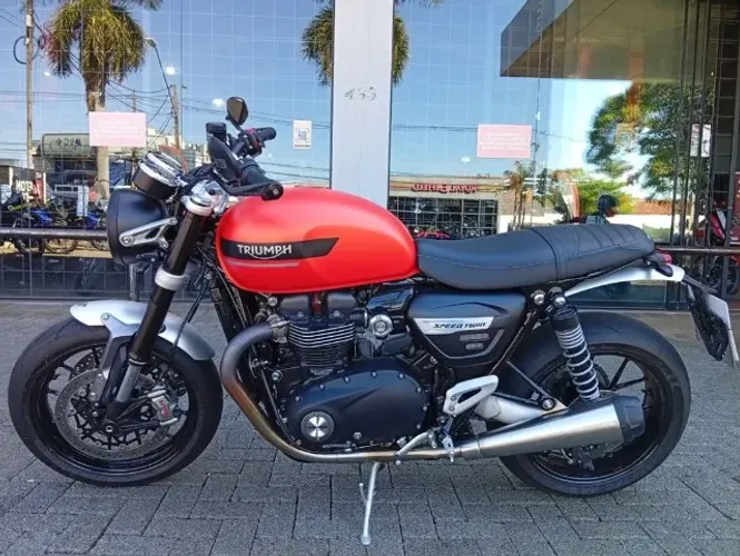 Motos Triumph Speed Twin 1200cc no Brasil