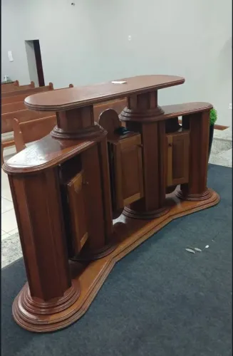 "pulpitos de madeira" no Brasil
