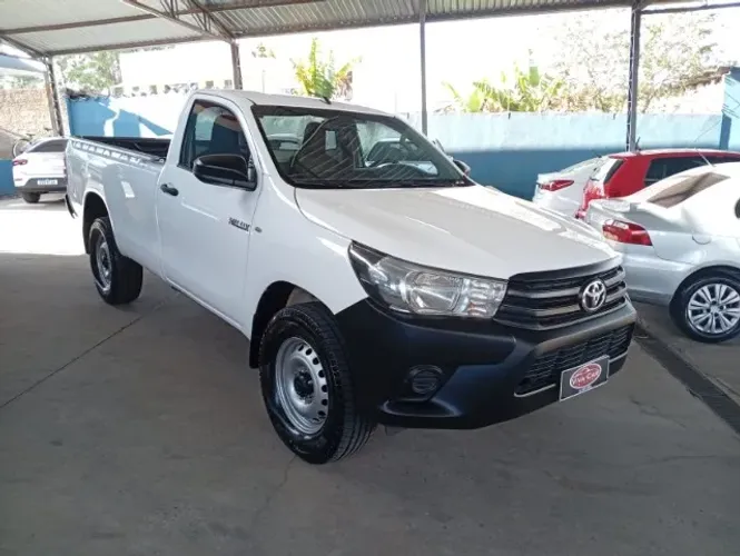 Toyota Hilux CS 4X4 2.8 TDI Diesel Mec. Usados e Novos