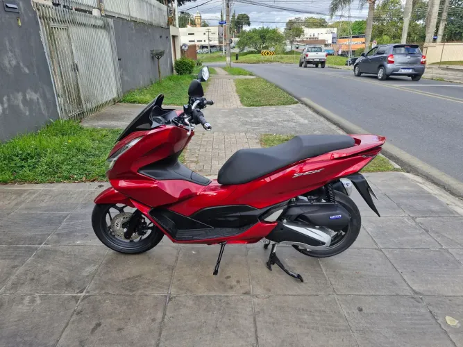 Motos Honda PCX 2025 no Brasil