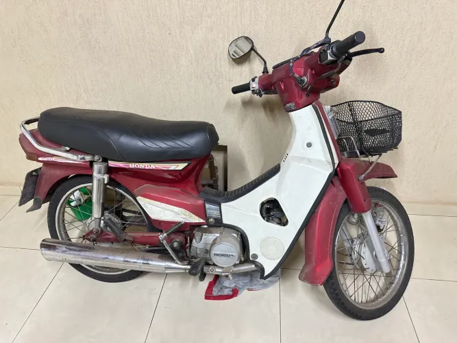 Motos Honda C 100 Dream no Brasil