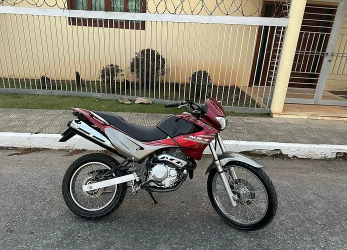 Motos Honda NX 400i Falcon no Brasil