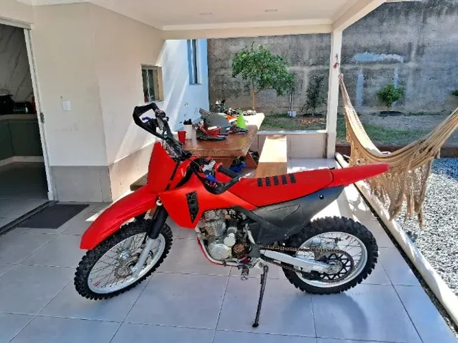 Motos Honda CRF 230 F no Brasil