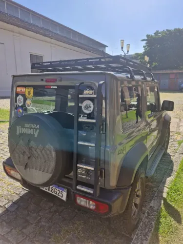 Suzuki Jimny Sierra 4style 1.5 16V AUT Usados e Novos