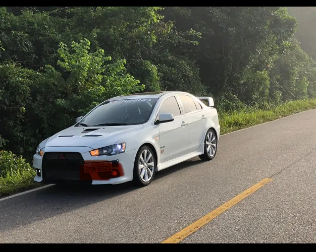 "mitsubish lancer evo" no Brasil