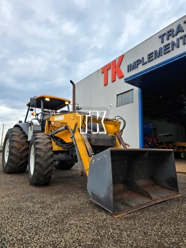 "trator com concha" - Tratores e máquinas agrícolas no Brasil