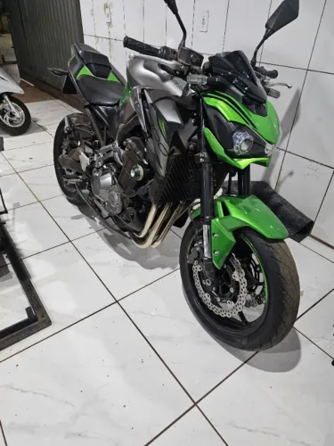 Motos Kawasaki Z 900 no Brasil