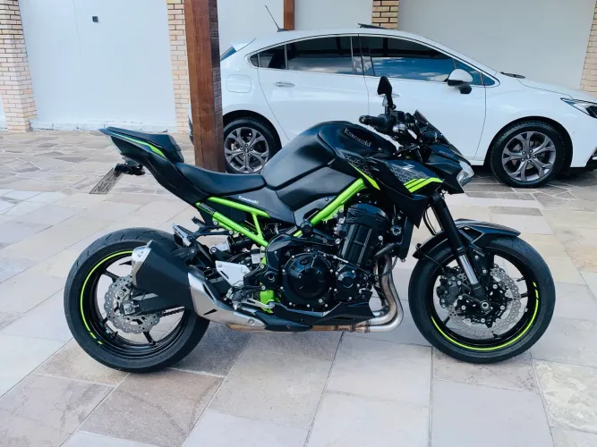Motos Kawasaki Z 900 no Brasil
