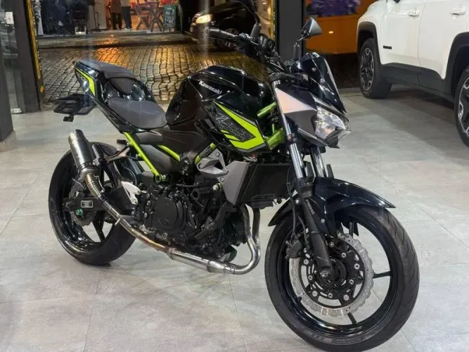 Motos Kawasaki Z 400 no Brasil