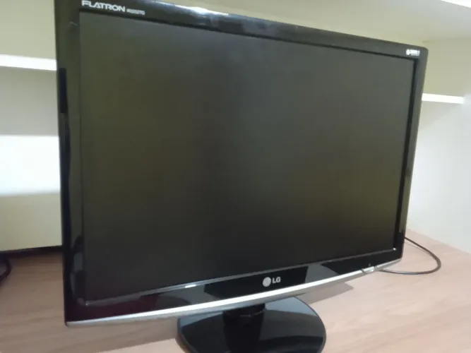 "lg flatron 22" no Brasil