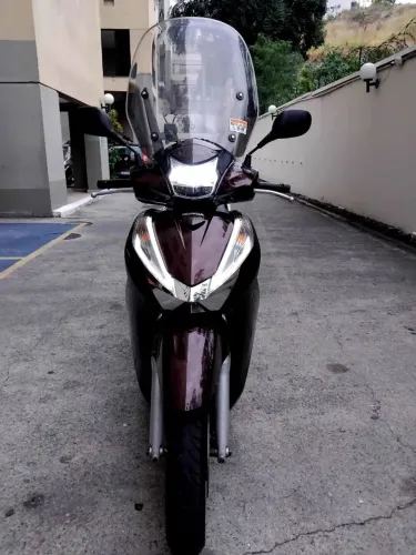 Motos Honda SH 300i no Brasil