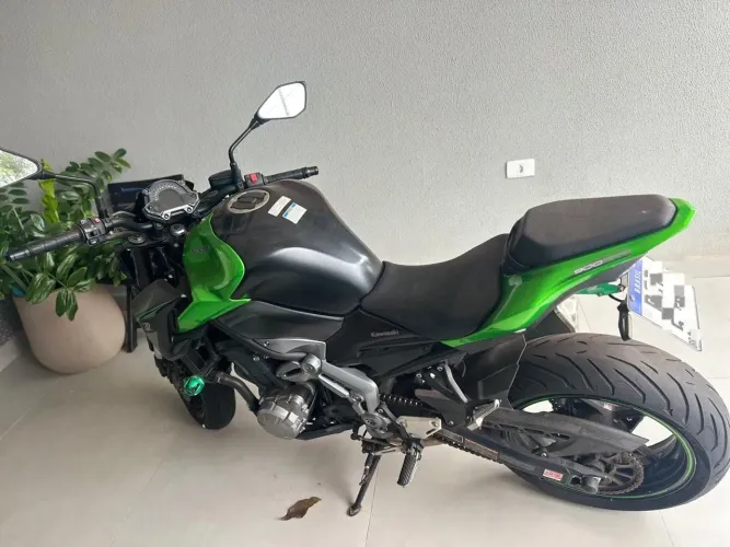 Motos Kawasaki Z 900 no Brasil