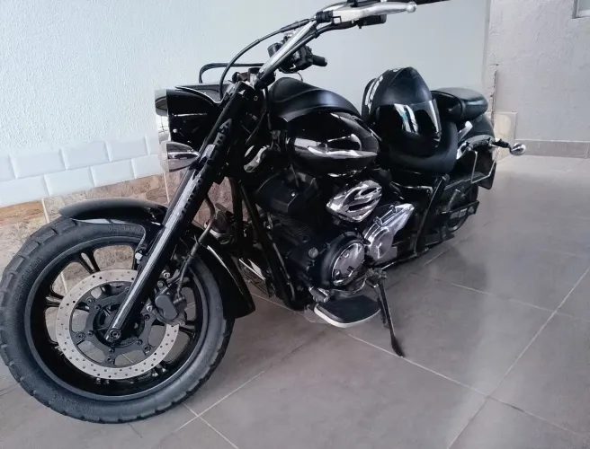 Motos Yamaha XVS 950 Midnight Star no Brasil