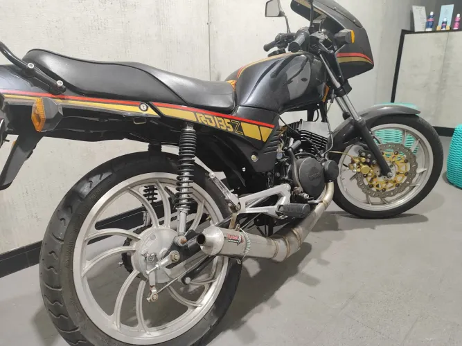 Motos Yamaha RDZ no Brasil