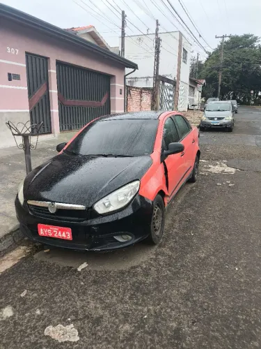 Fiat Grand Siena Tetrafuel 1.4 EVO F. Flex 8V Usados e Novos - Franca, SP