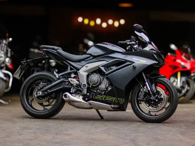 Motos Triumph Daytona 660 no Brasil