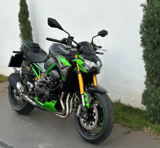 Motos Kawasaki Z 900 R Edition no Brasil