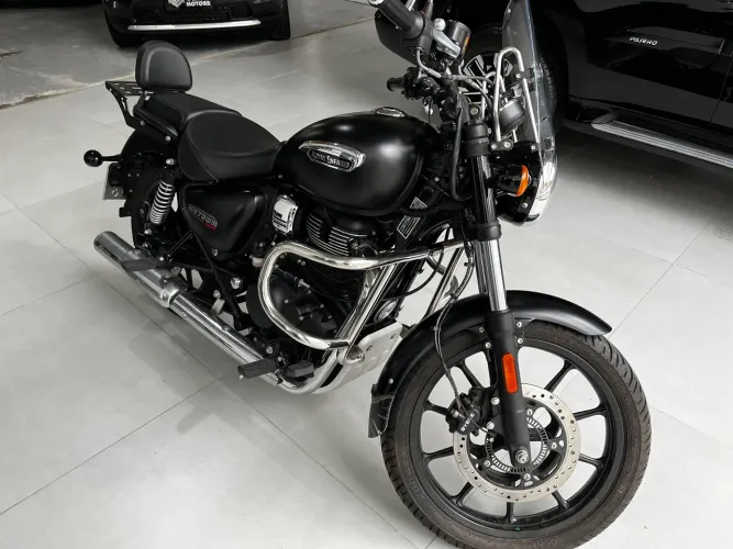 Motos Royal Enfield Meteor Stellar 350cc ABS no Brasil