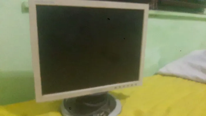 "monitor antigo" no Brasil