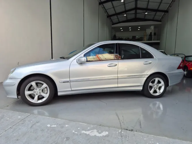Mercedes-Benz C-230 Usados e Novos