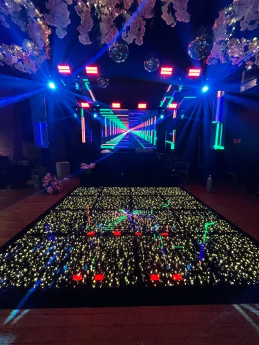 "pista de led" no Brasil