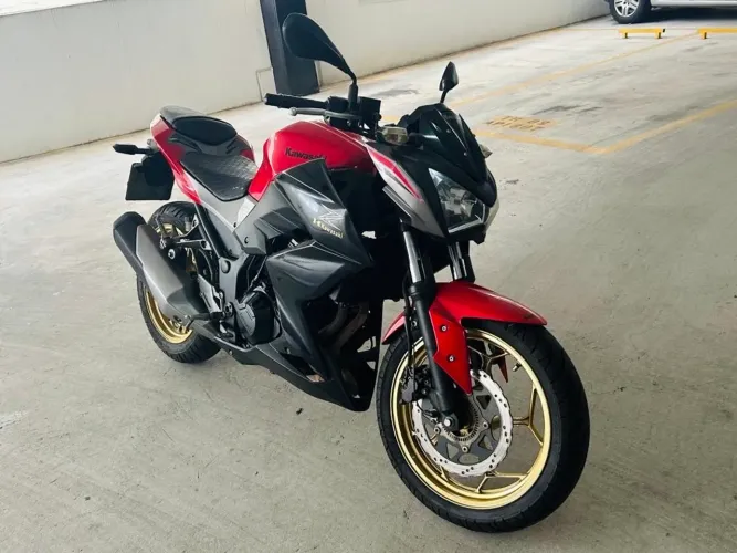 Motos Kawasaki Z 300 no Brasil