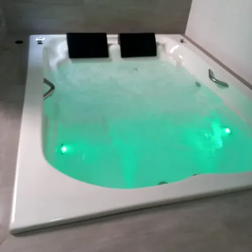 "banheiras de hidromassagem jacuzzi" no Brasil