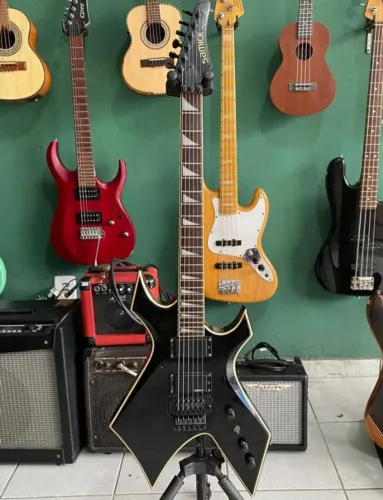 "warlock guitarra" - Instrumentos musicais no Brasil