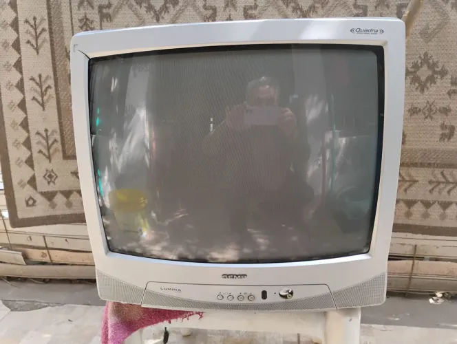 "tv de tubo" - TVs no Brasil