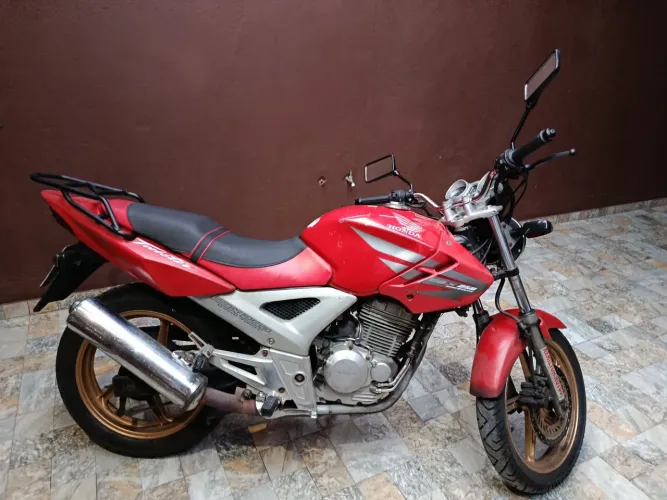 Motos Honda CBX 250 Twister no Brasil