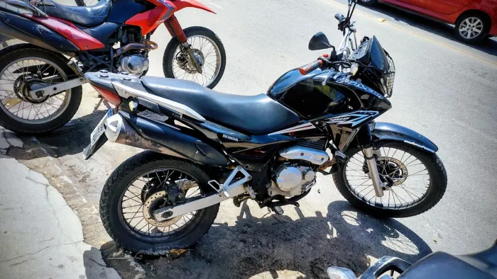 Motos Honda NX 400i Falcon no Brasil