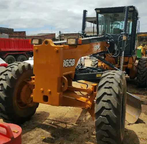 "patrol motoniveladora caterpillar" no Brasil